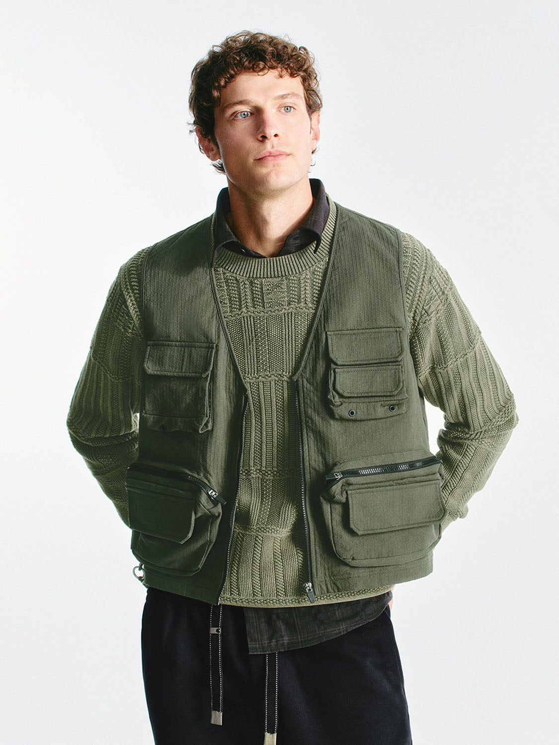 Multi Pocket Vests – URBAN REVIVO Thailand